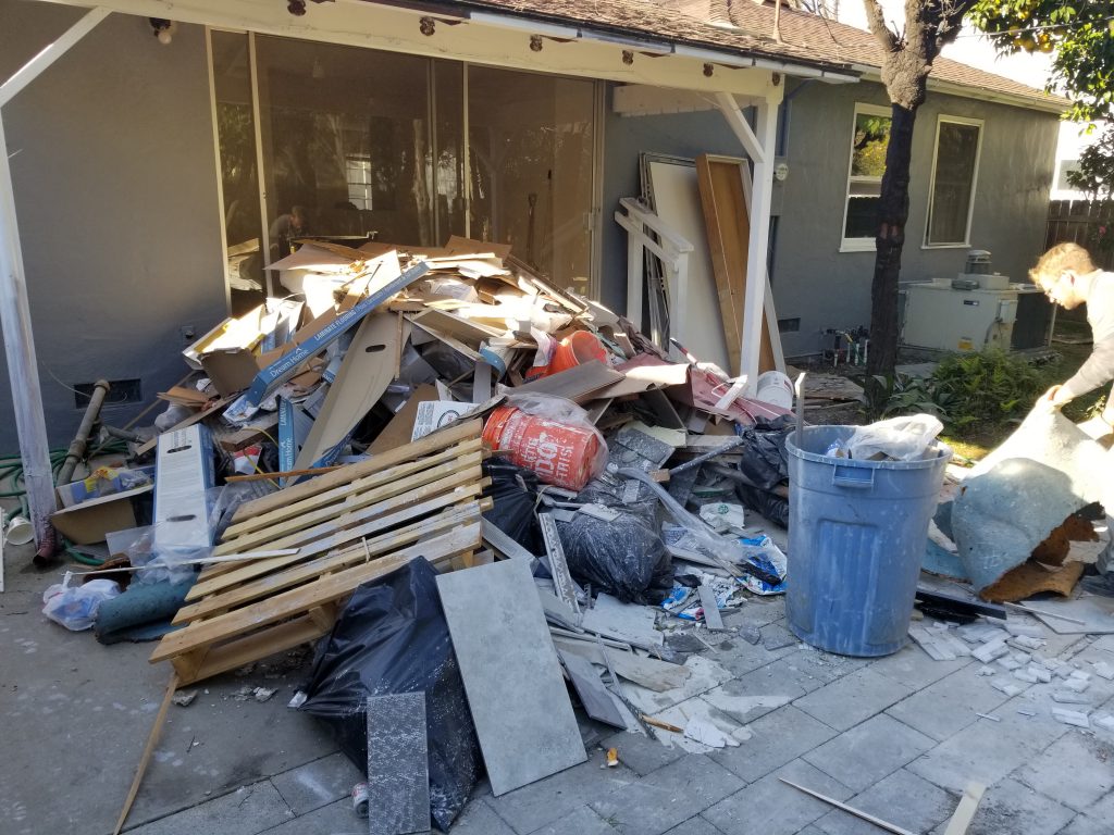 Hauling Construction Debris - Castle Services